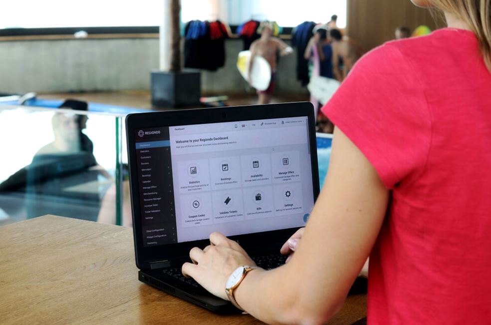 How to Choose the Best Online Booking System - Frank Media Inc